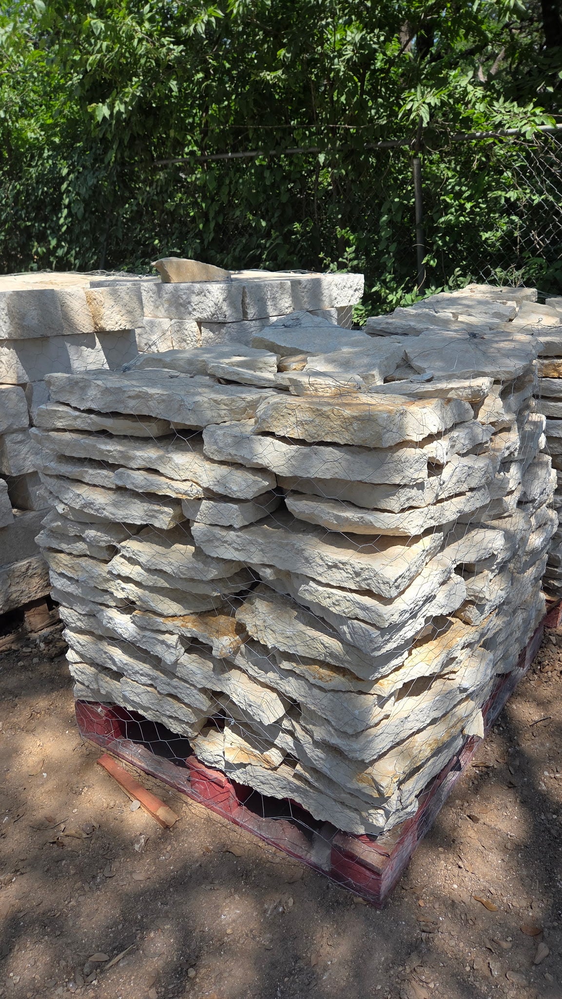 Native/Natural Flag Stone | AUSTIN WHOLESALE LANDSCAPE SUPPLY